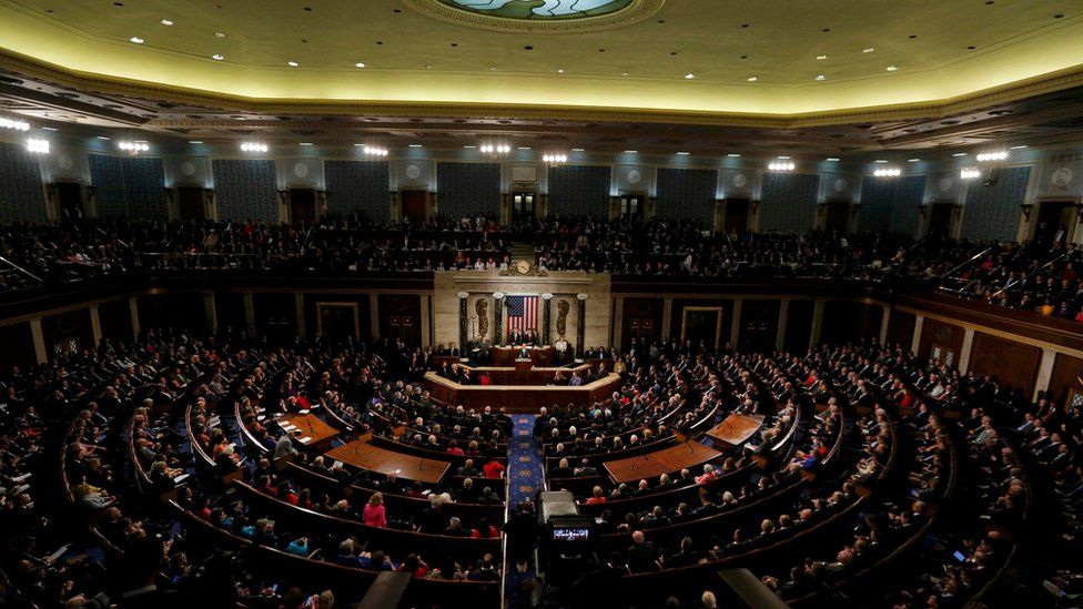 SOTU: Obama stresses US strength and urges hope to anxious nation - BBC ...