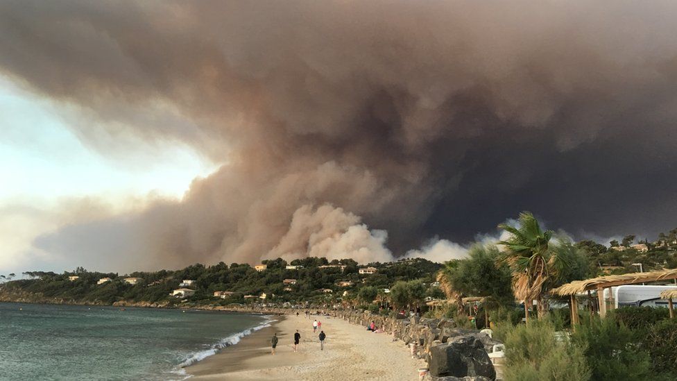 French wildfires: 'The night sky was like Dante's inferno' - BBC News