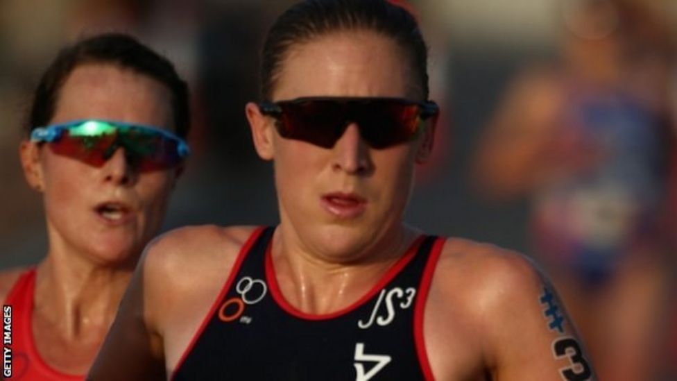 Jodie Stimpson wins Triathlon World Cup event in Australia - BBC Sport