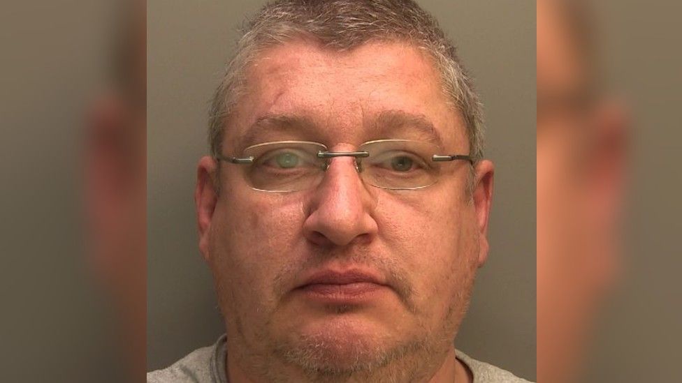 Grantham man jailed over knife and hammer attack on ex-wife - BBC News