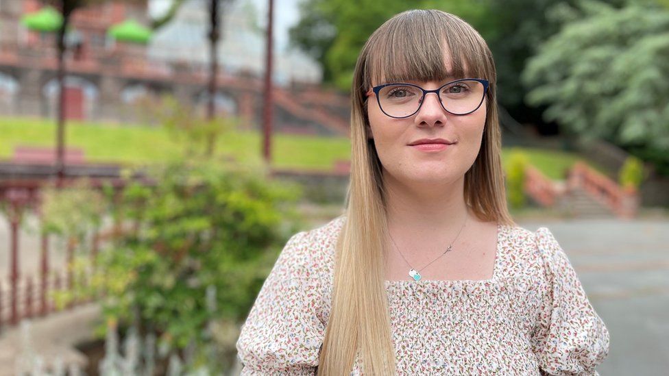 Y 'cywilydd' o fynd i'r carchar am gam-drin domestig - BBC Cymru Fyw