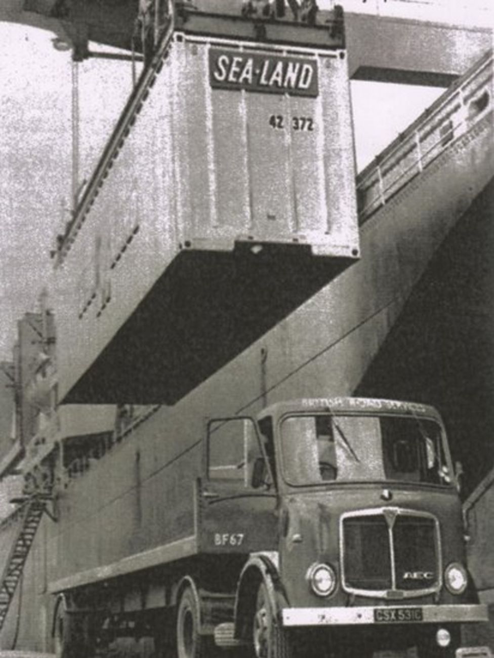 Port of Grangemouth celebrates golden anniversary - BBC News