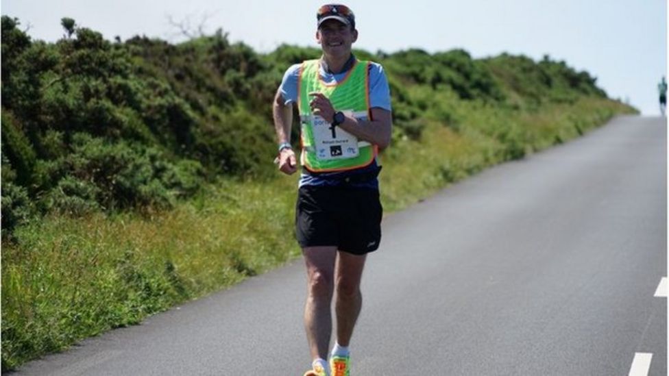 Richard Gerrard wins his sixth consecutive End to End walk - BBC Sport