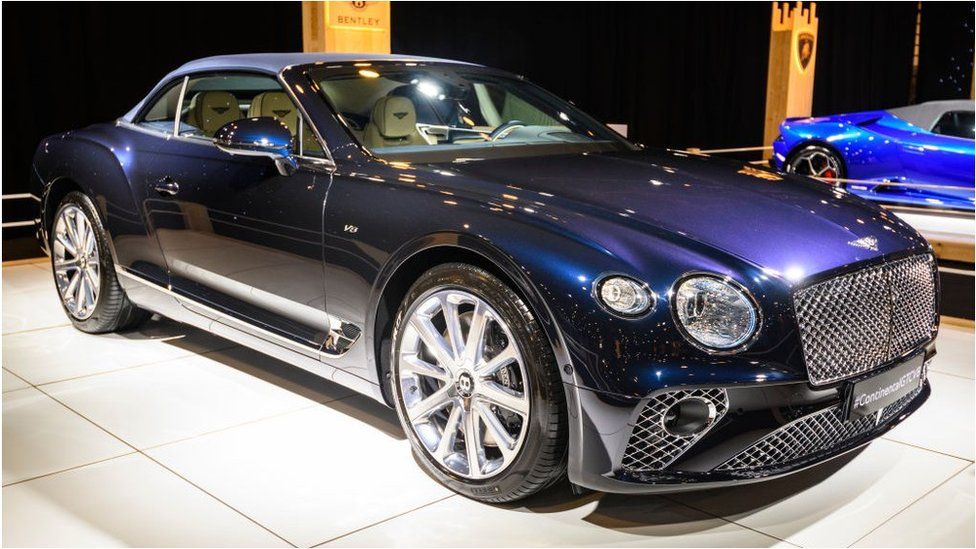 Bentley: Luxury carmaker to cut up to 1,000 jobs - BBC News