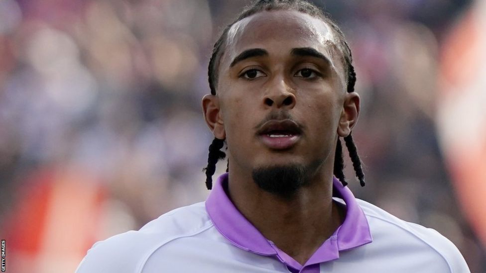 Emanuel Aiwu: Birmingham sign defender on loan from Cremonese - BBC Sport