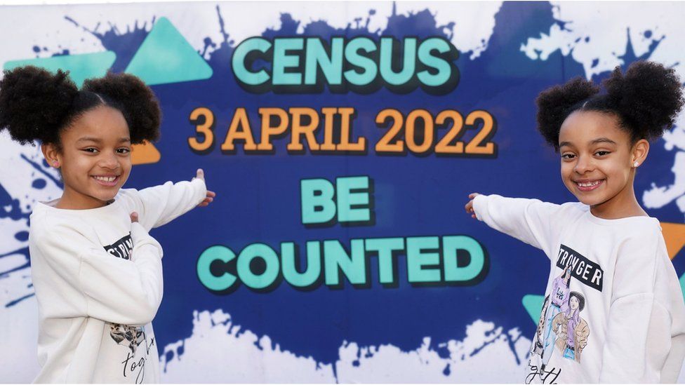 Irish Census 2022: Forms being completed as window opens - BBC News