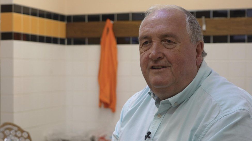 75 mlynedd CPD Pontrhydfendigaid: Y gwir Bryncoch United? - BBC Cymru Fyw