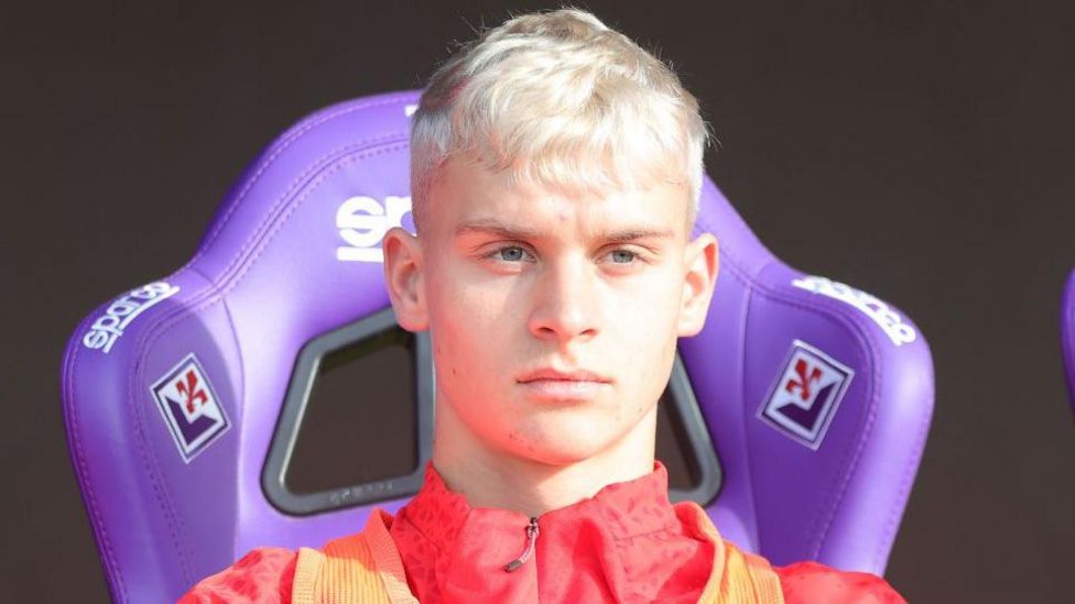 Zlatan Ibrahimovic's son Maximilian signs his first professional ...