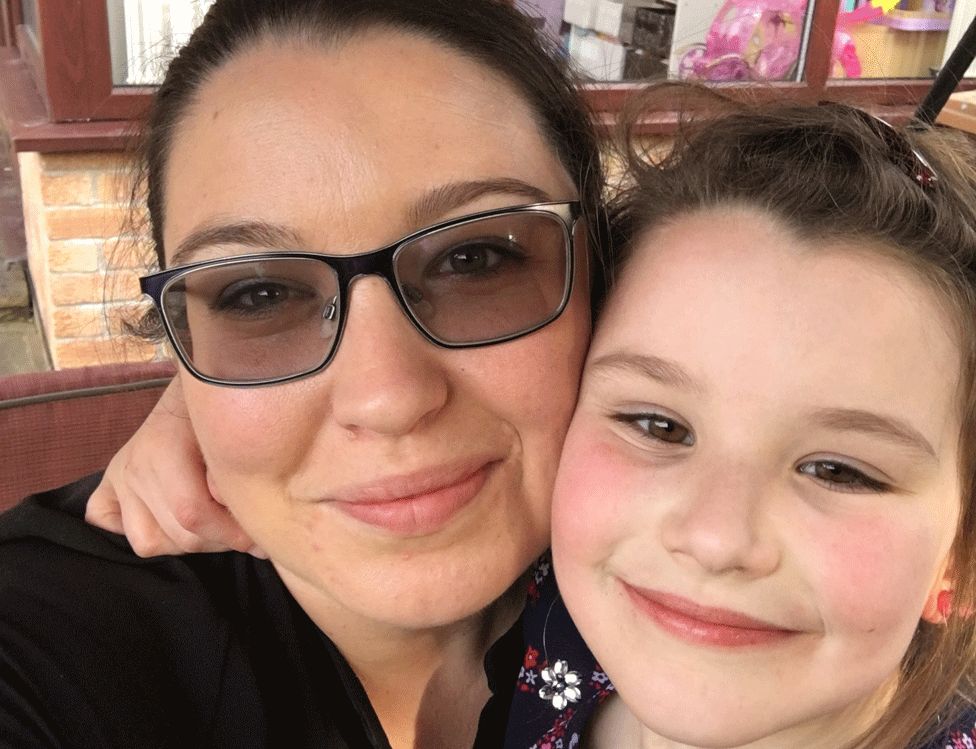 Cervical cancer jab women will 'only need three smears' - BBC News