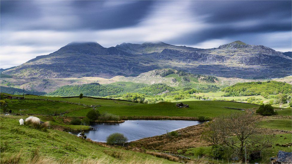 Magnificent Meirionnydd // Meirionnydd a'r cyffiniau - BBC Cymru Fyw