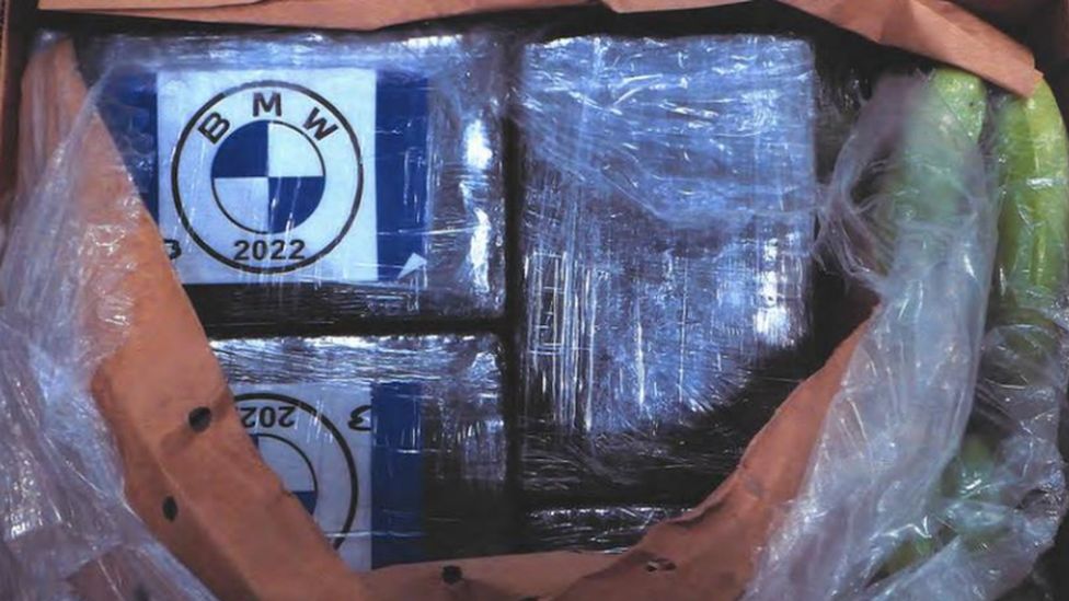 Midlands drug smugglers used furniture removal as cover - BBC News