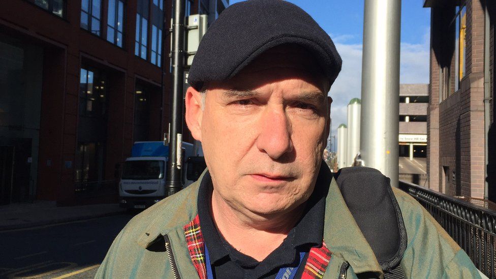 On the buses: Your stories - BBC News