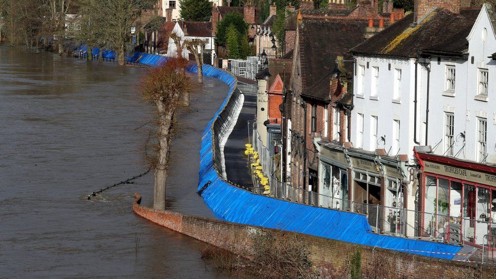 Flooding risk persists as UK looks to recover from storm battering ...