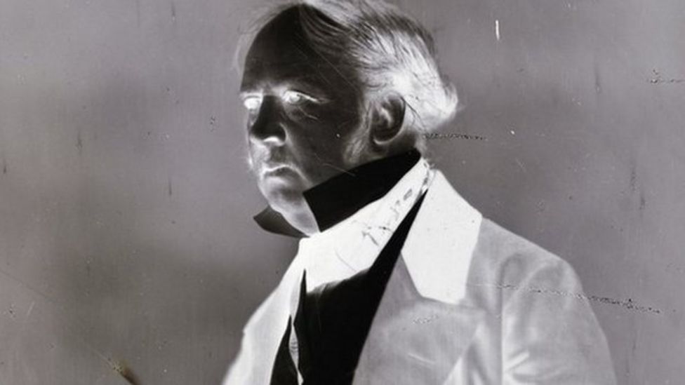 Thousands of William Henry Fox Talbot photos go online - BBC News