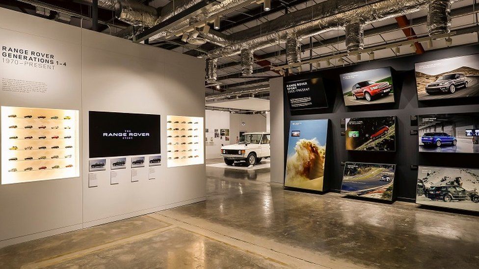 Solihull exhibit marks Range Rover's 50th birthday - BBC News
