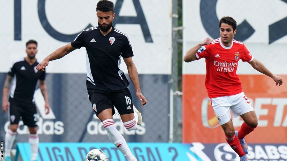 Easah Suliman: Former England youth international switches to Pakistan ...