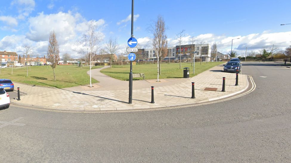 Boy needs stitches after Lockleaze incident 'involving blade' - BBC News