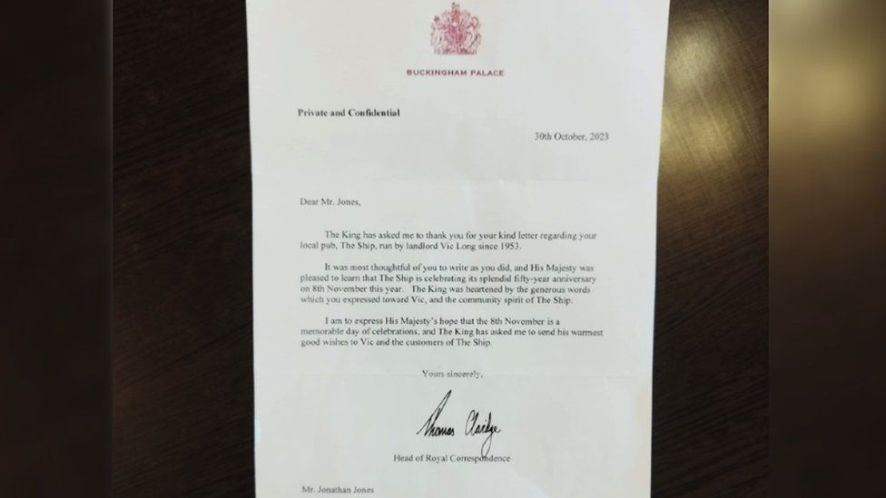 Portishead landlord celebrates 50 years with letter from the King - BBC ...