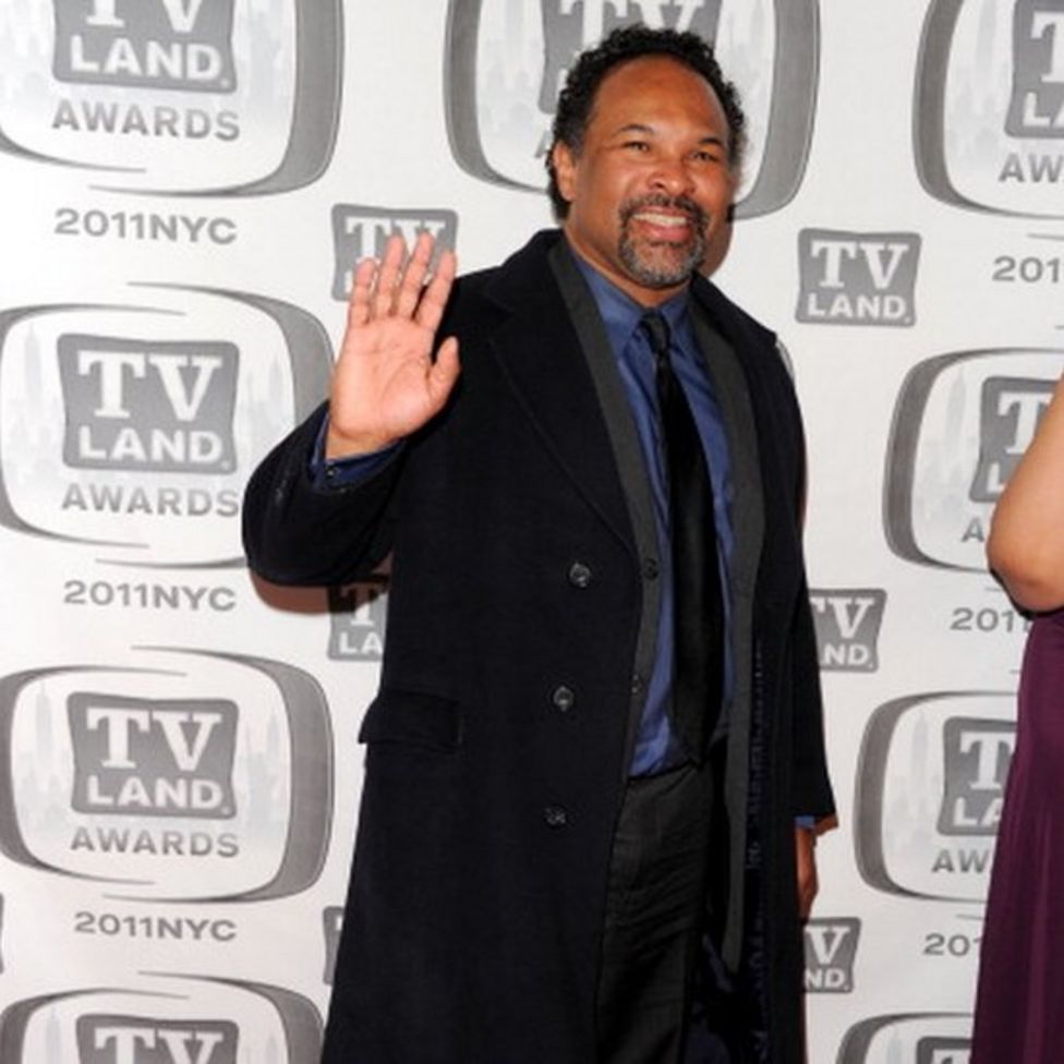Cosby actor responds after being 'job-shamed' at Trader Joe's - BBC News