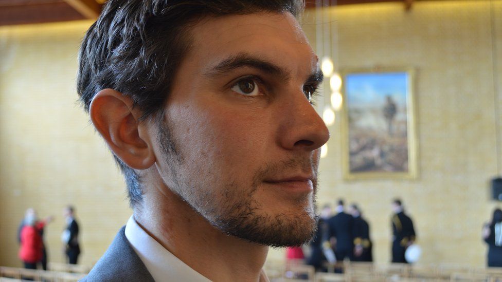 Cornwall Military Cross hero reunited with soldier she saved - BBC News