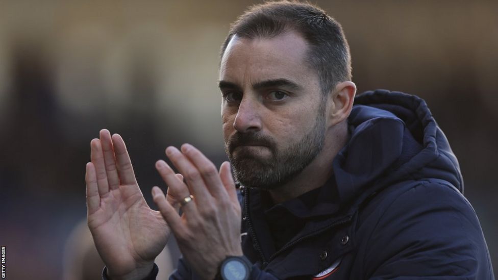 Eastleigh v Reading: Boss Richard Hill says only victory will do for ...