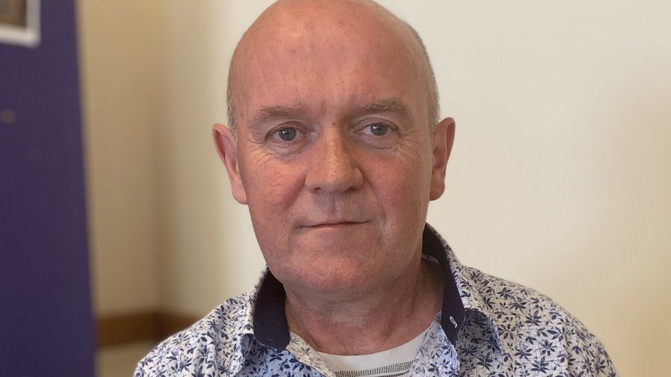 Centenary celebration of poet who wrote in three languages - BBC News