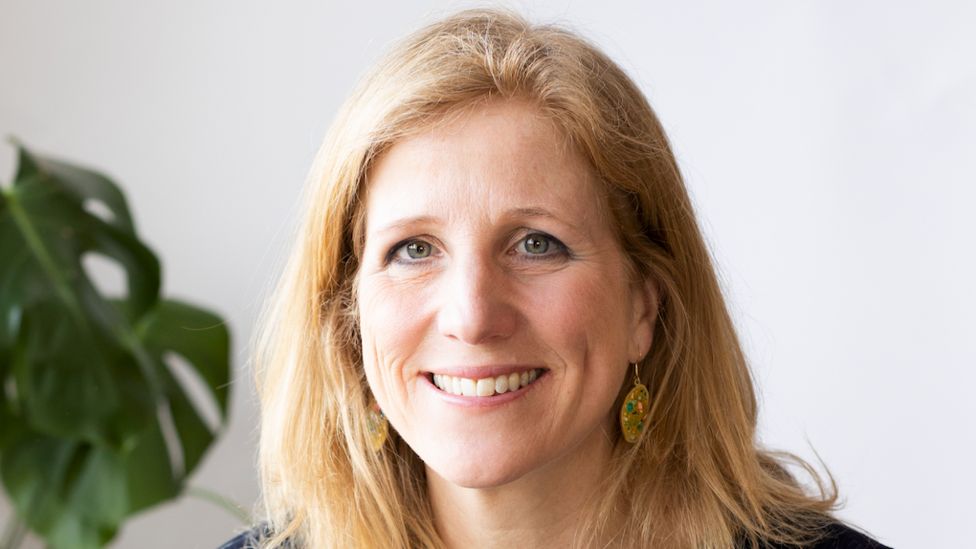 Woman from Bath created 5k maps to celebrate niece's life - BBC News