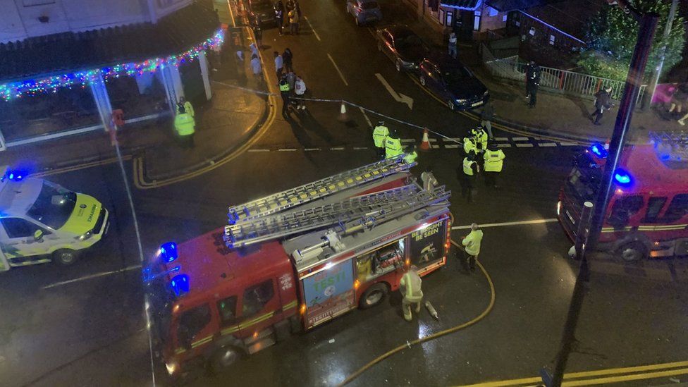 Birmingham: Revellers evacuated after city centre blaze - BBC News
