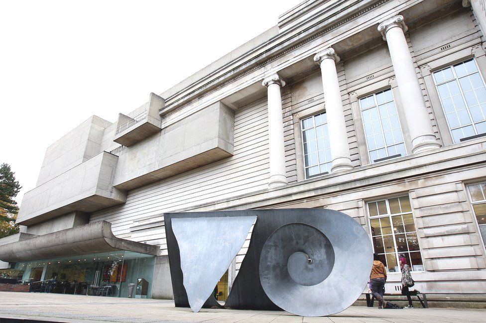 When concrete buildings drive people mad - BBC News