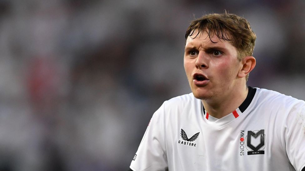 Max Dean: MK Dons striker banned for three games for stamp - BBC Sport