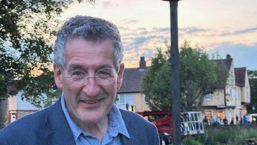 Your Voice, Your Vote: Should our MPs be local? - BBC News