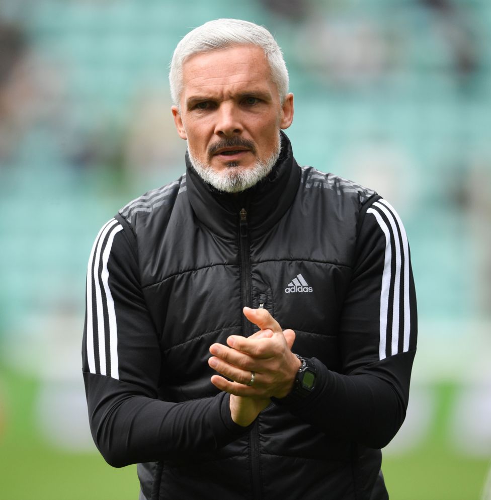 Goodwin on McInnes, selection dilemma & costly slip-ups - BBC Sport