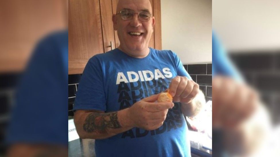 Man who murdered friend in 'violent attack' jailed - BBC News
