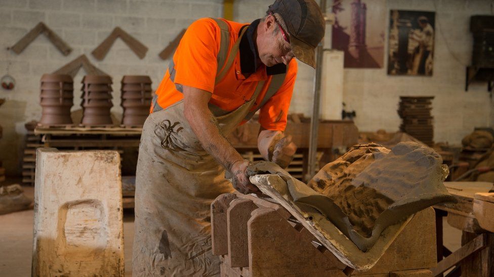 Measham clayware makers Red Bank celebrate 100 years - BBC News