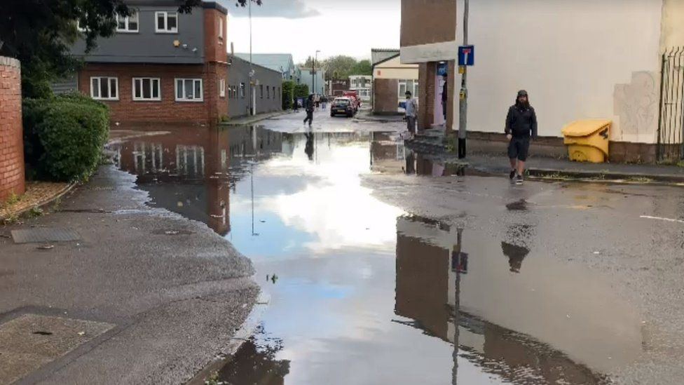 Shops across Bristol damaged after torrential rain - BBC News