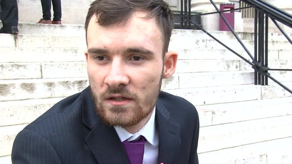 'Love rival' Cardiff pair jailed for crash death - BBC News