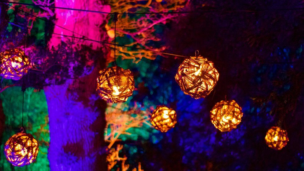 Spectacle of Light festival returns to Compton Verney - BBC News