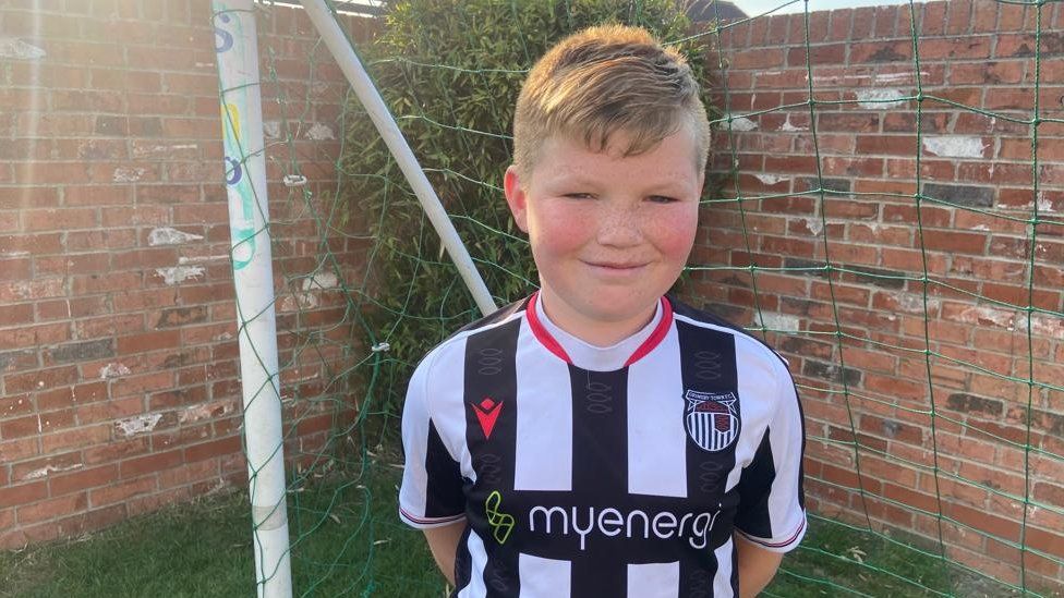 Young Reporter: Footballer Evan on overcoming arthritis to play ...