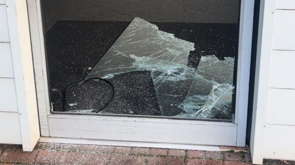 Telford community supermarket broken into on Christmas Eve - BBC News