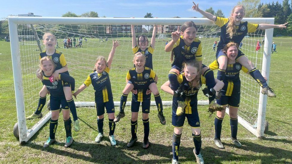 Women's football: Sport booming thanks to Lionesses' successes - BBC News