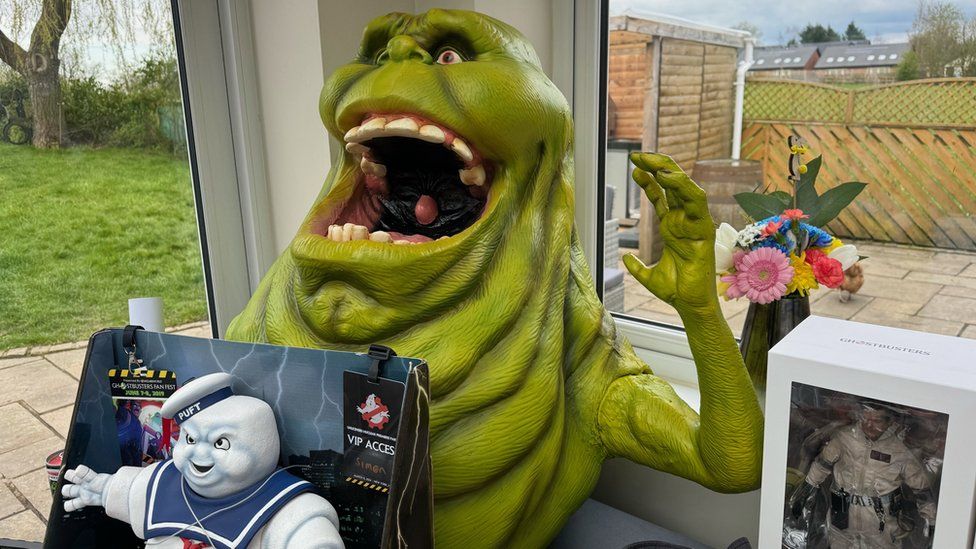 Lancashire Ghostbusters superfan lands role in latest film - BBC News