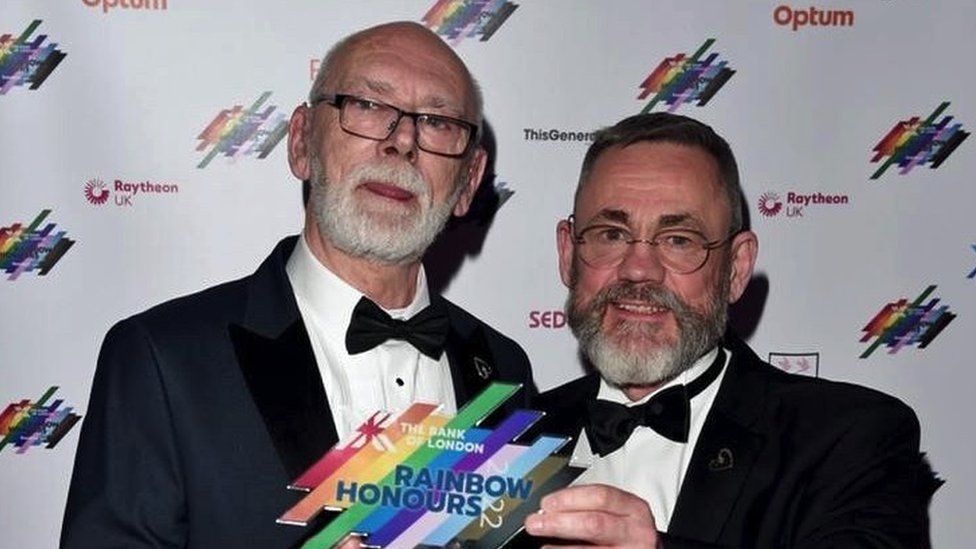 Cofio Terrence Higgins, un o'r cyntaf yn y DU i farw yn sgil AIDS - BBC ...