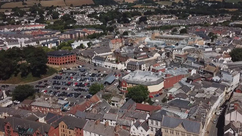 'Early stages' plans for north Devon justice hub - BBC News
