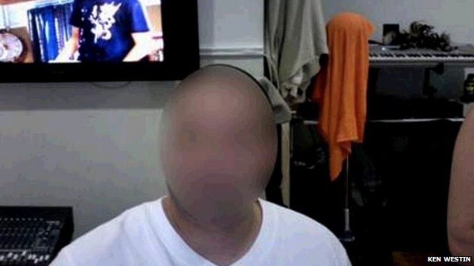 ‘I’m a professional cyberstalker' - BBC News