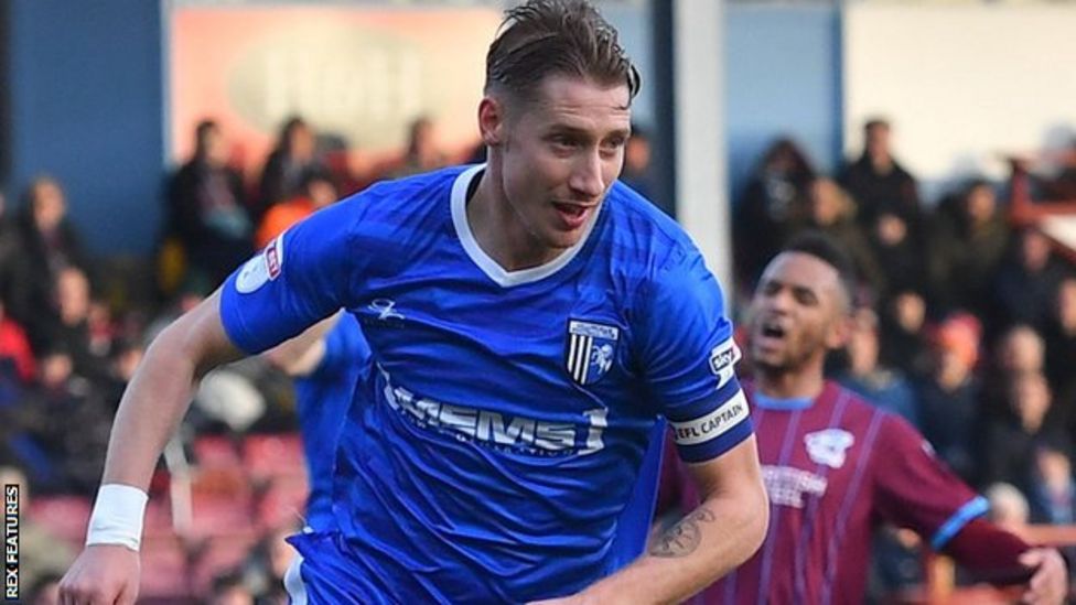 Lee Martin and Jimmy Oates: Exeter City sign midfielder and defender ...