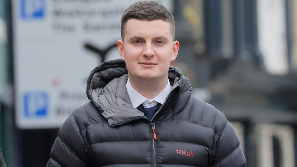 Ex-Cleveland Police officer jailed for 'terrorising' partner - BBC News