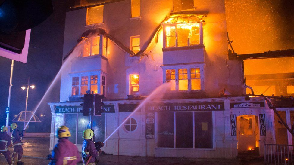 Bognor seafront restaurant blaze tackled amid Storm Angus - BBC News