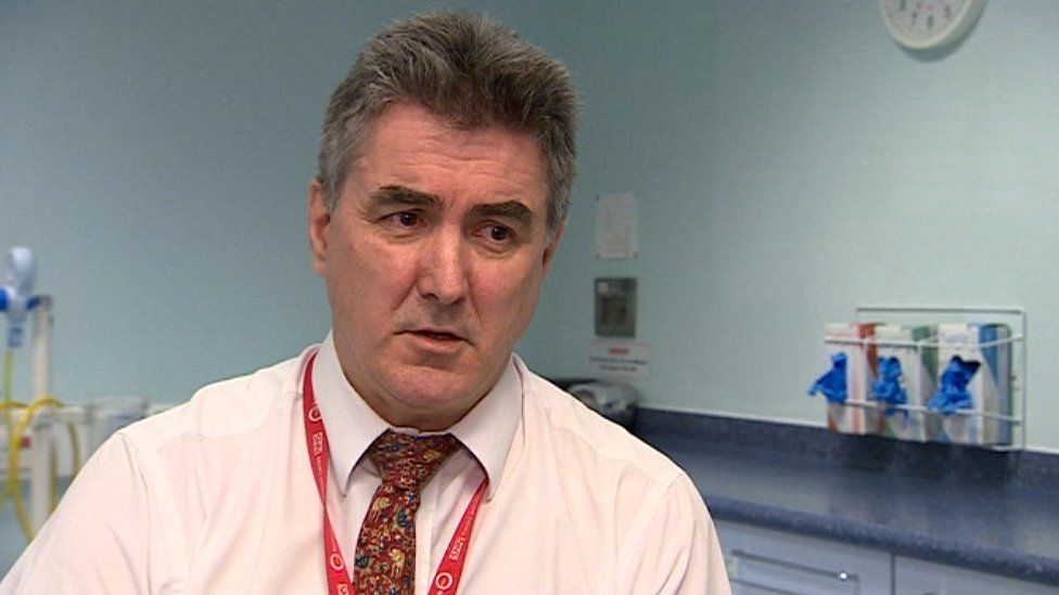 Toothache 'fuelling paracetamol overdoses' - BBC News