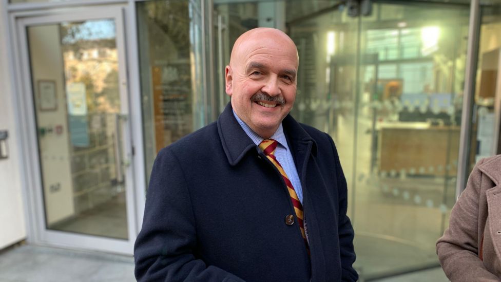 New P&R Committee elected in Guernsey - BBC News