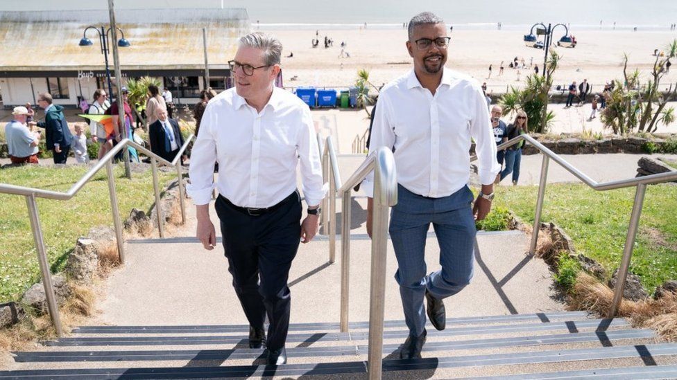 Blog Vaughan Roderick: 'Am wythnos' - BBC Cymru Fyw